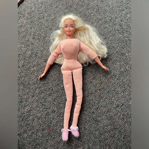 Mattel | Toys | Vintage Mattel 993 Bedtime Barbie Soft Body Doll ...